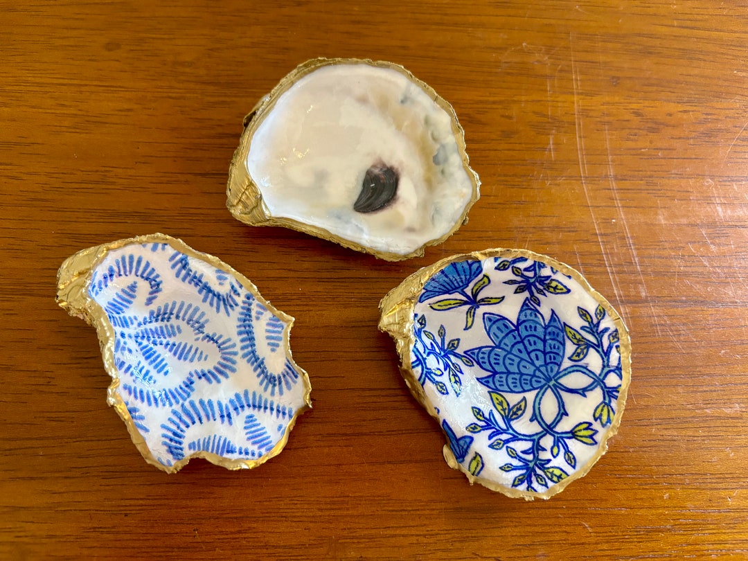 Blue & White Oyster Shells Set of 3 Fun Chinoiserie Gift Idea - Etsy