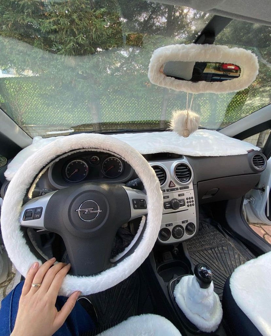 White Fuzzy Car Steering Wheel Cover for Women - Car Accessories ...