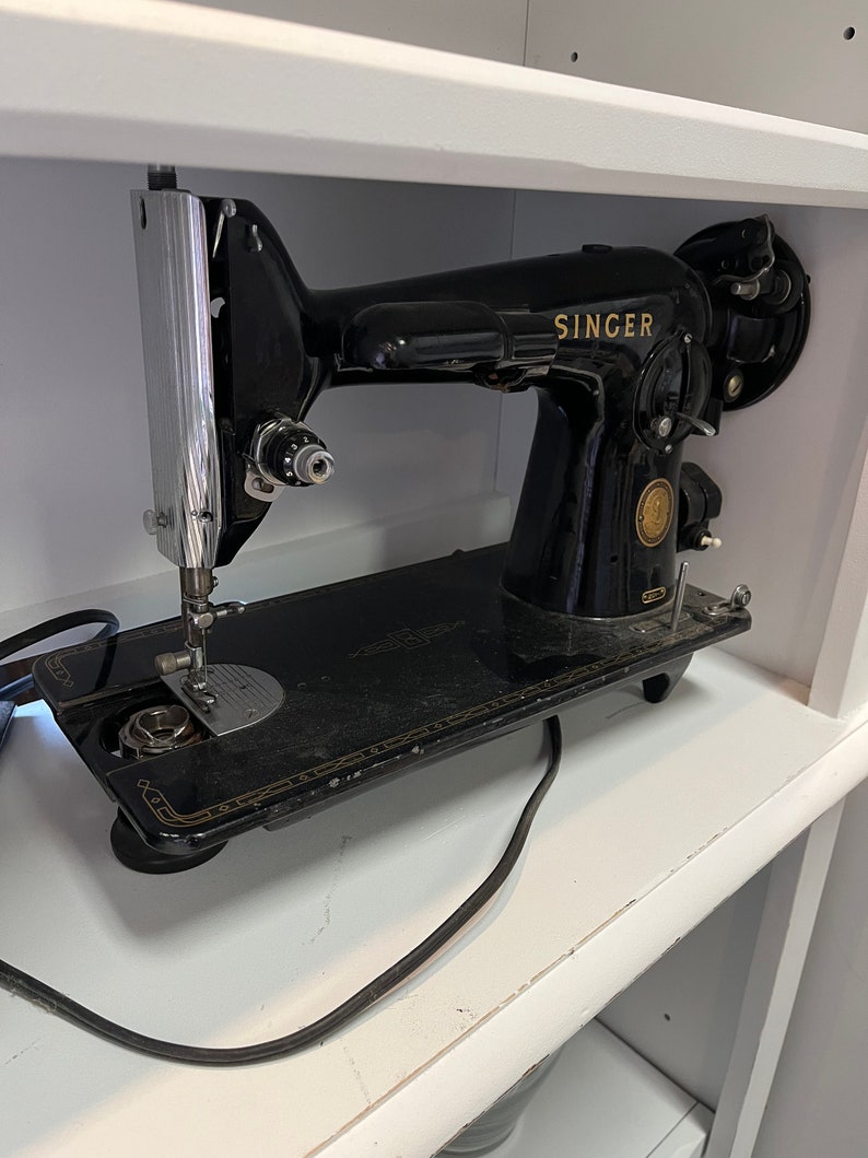 Vintage Singer Sewing Machine Model 201 - Etsy