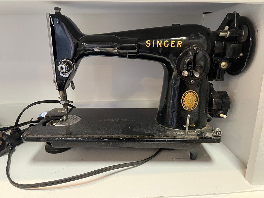 Vintage Singer Sewing Machine Model 201 - Etsy