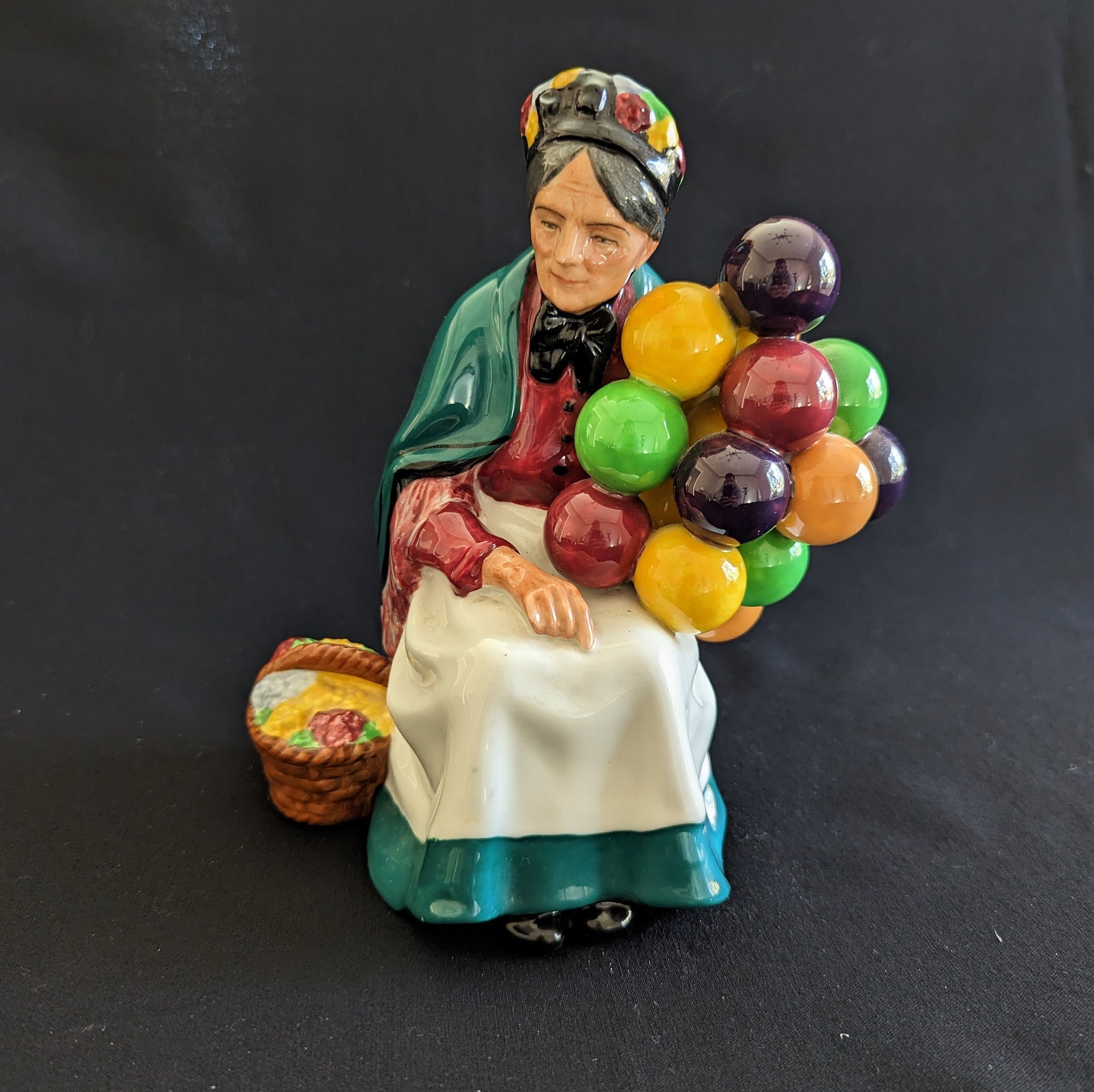 Royal Doulton "the Old Balloon Seller" Lady Figurine, Vintage Lady With ...