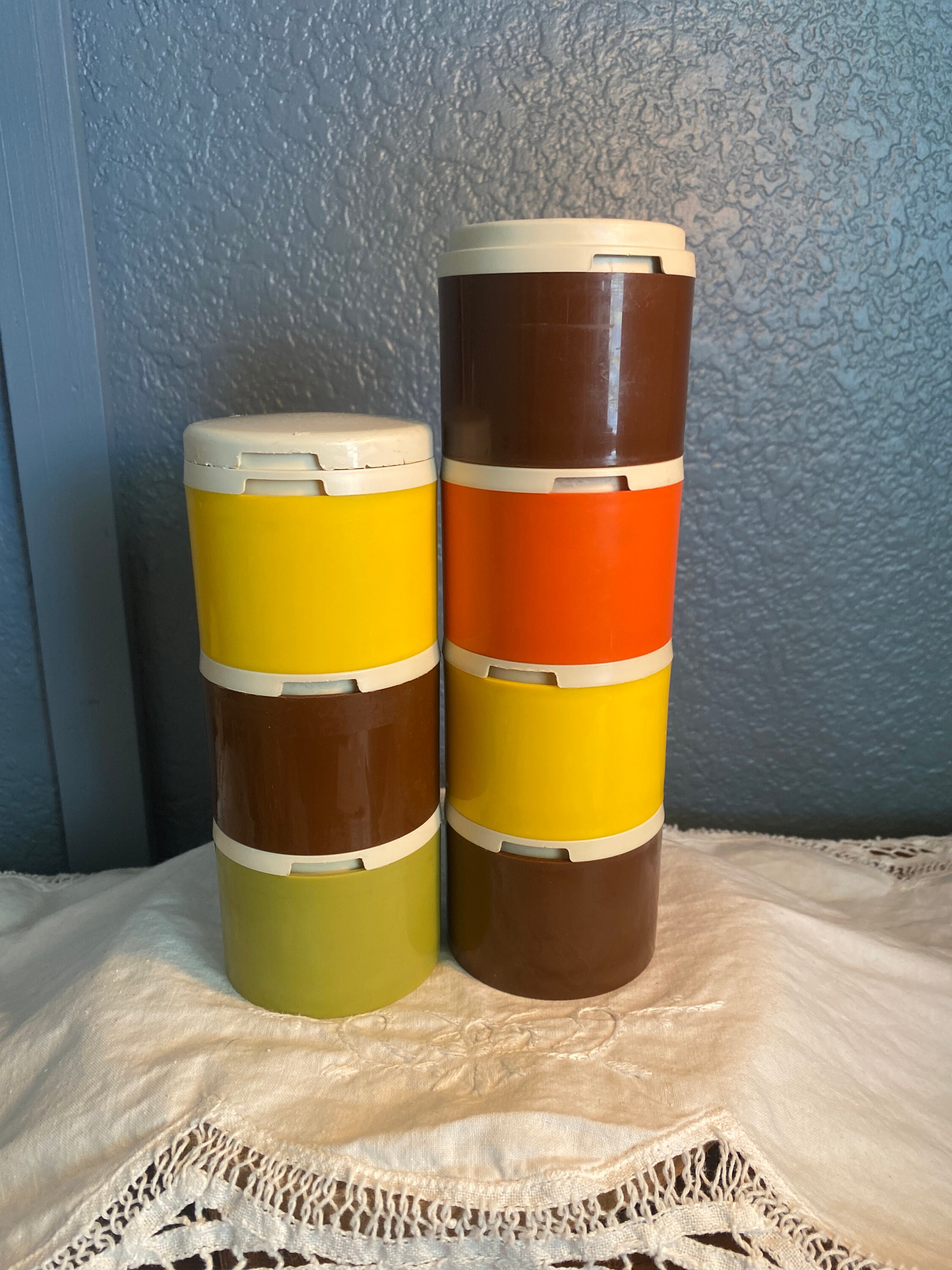 Retro Tupperware Stackable Shaker Containers Set of 7 - Etsy