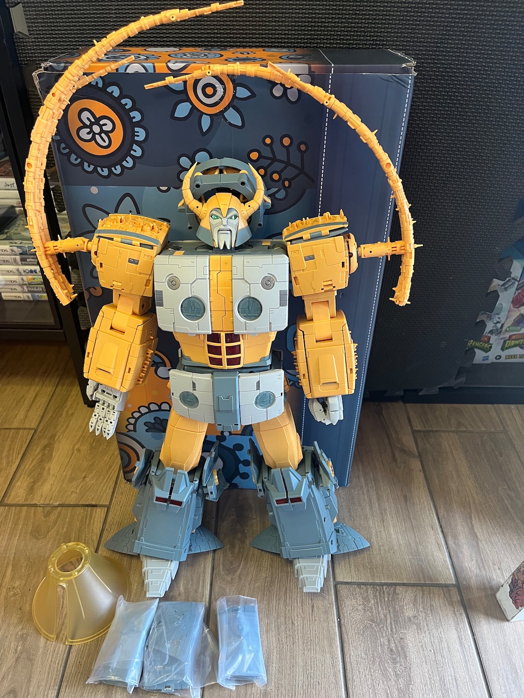 Unicron (2022) O1s-01f Unicron Lord of Chaos , Ships Fast - Etsy