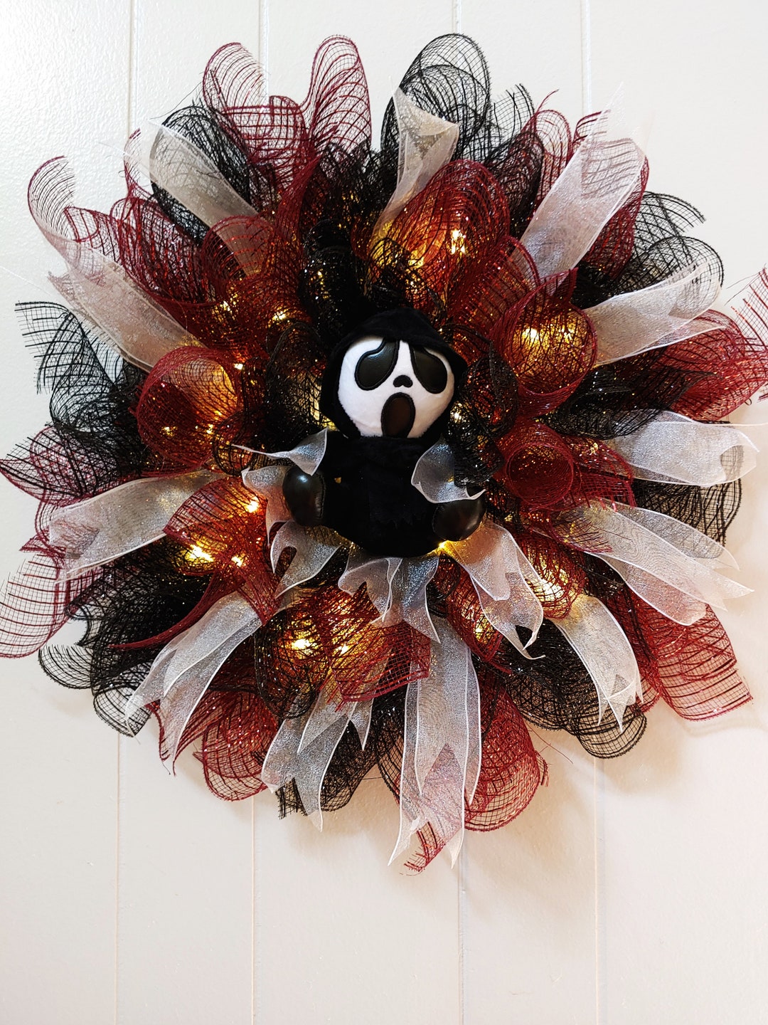 Scary Cute Ghost Face Wreath With Lights - Etsy