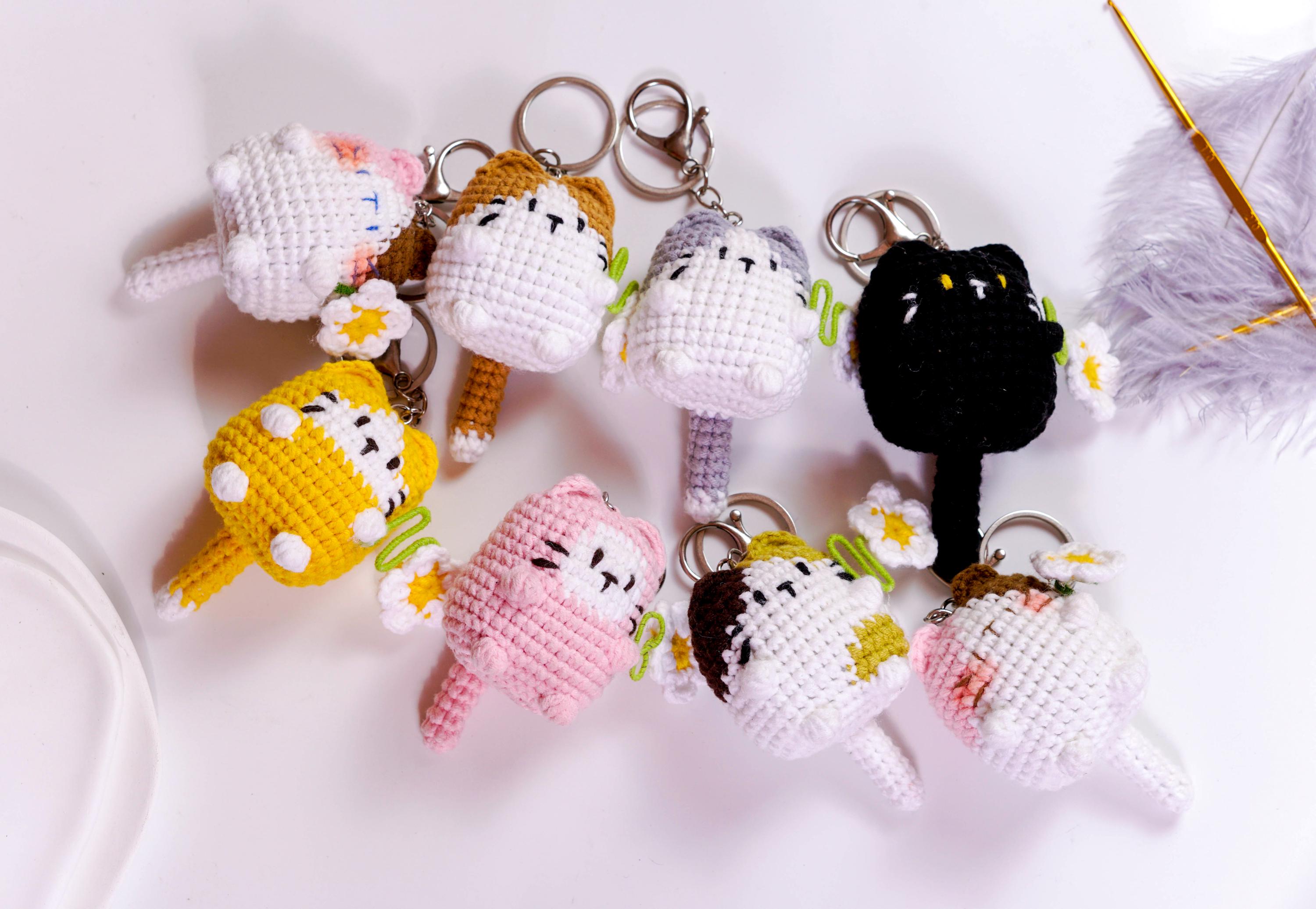 Crochet Cute Cat With Daisy Keychain, Buy 2 Get 1, Handmade Mini ...