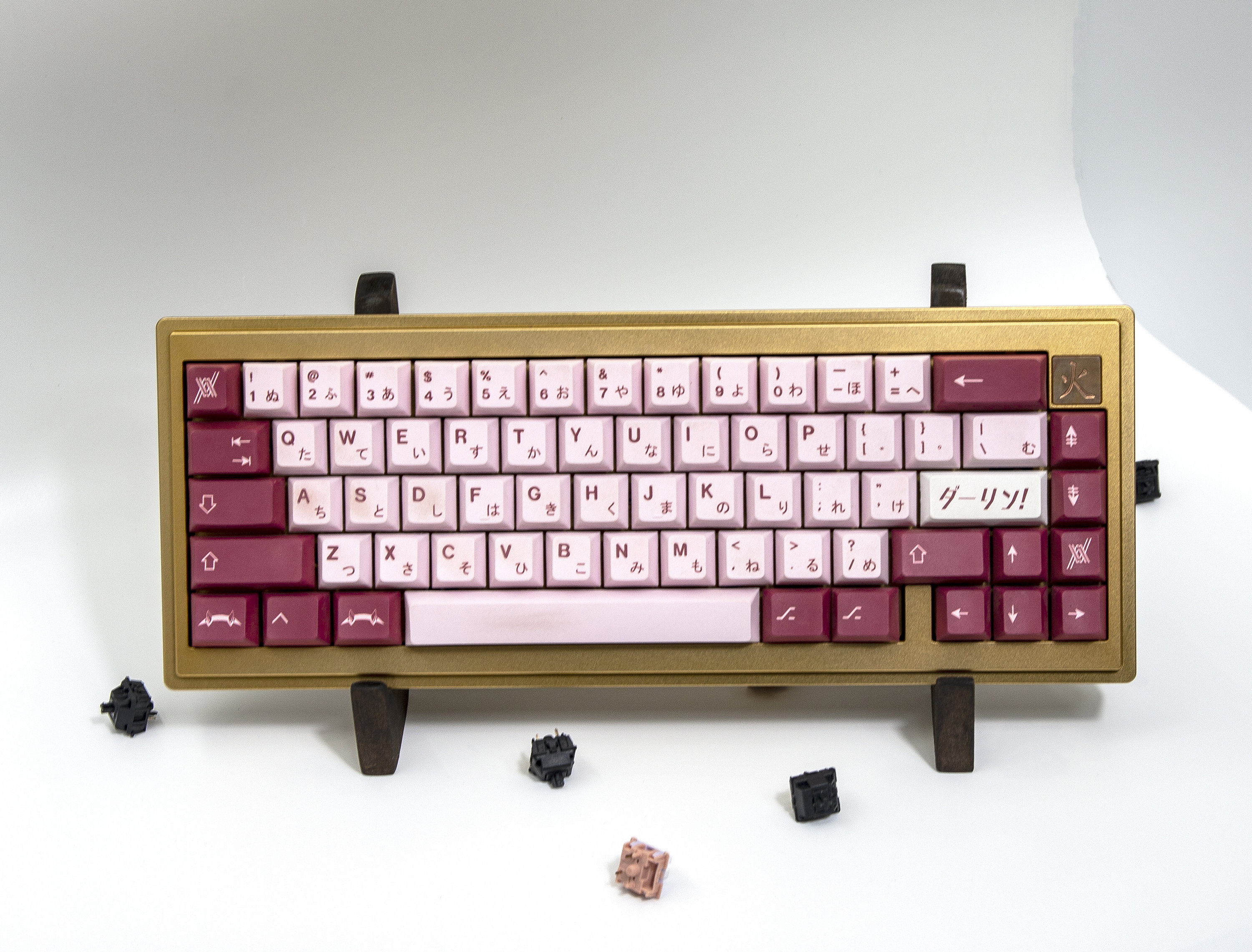 Mechanical Keyboard Wood Stand, Desk Accessories, Keyboard and Wrist ...