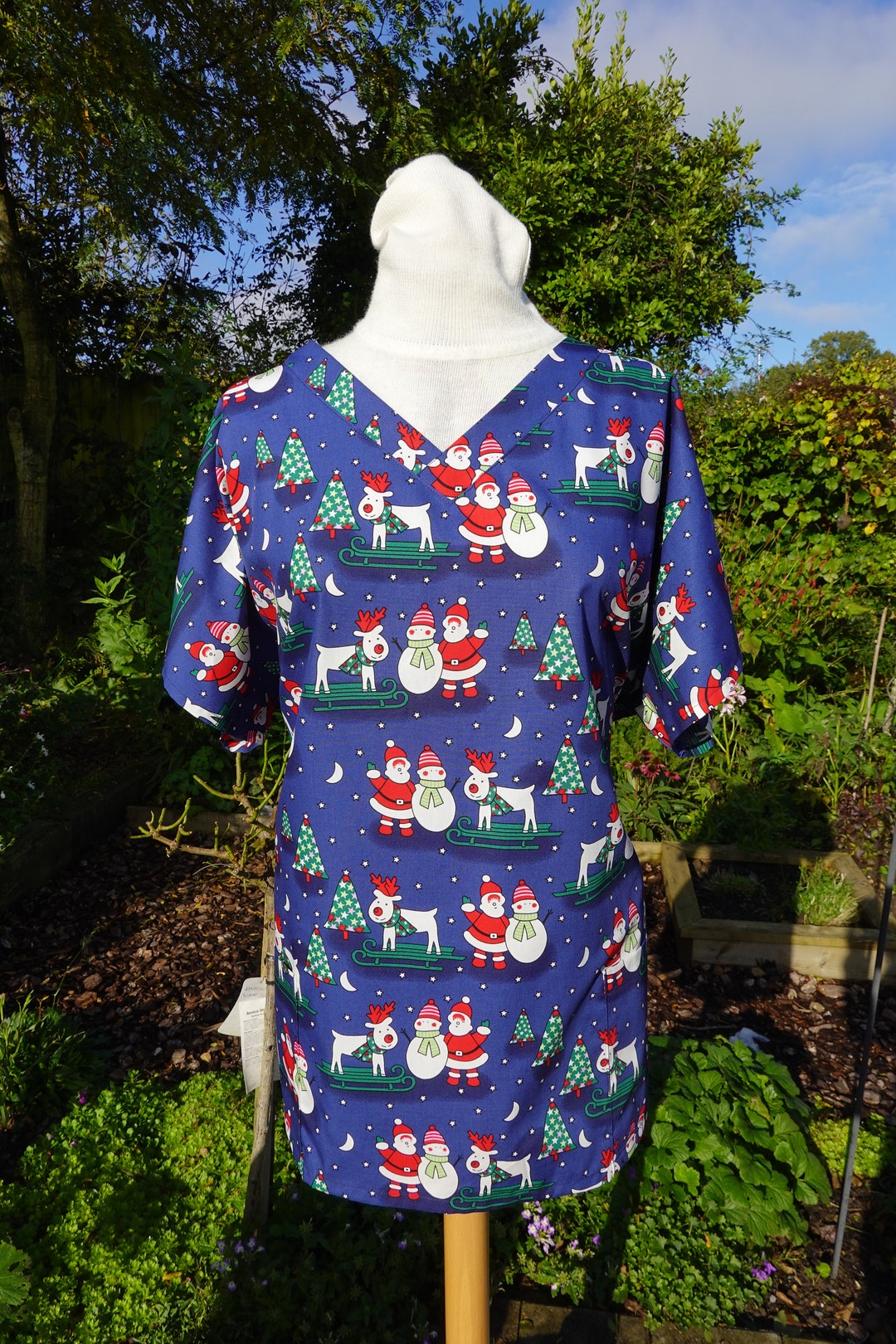 Scrub Top - Christmas Santa and Snowmen - Blue - Large Figures - Etsy
