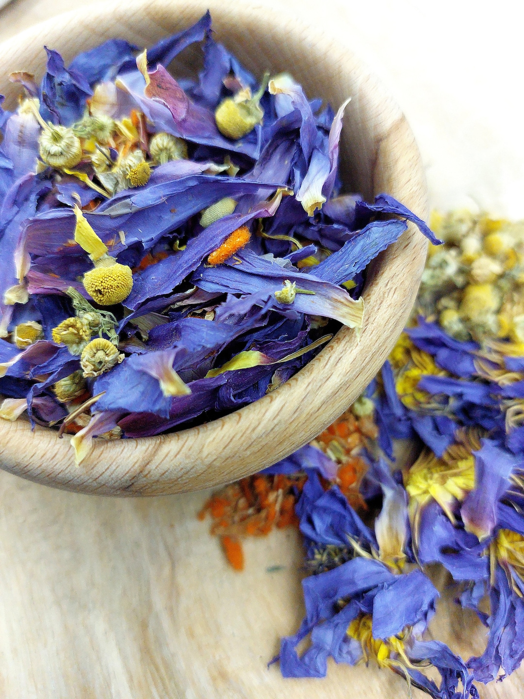 Wild Blue N Chamomile Mixed Use Blend Blue Lotus Petals and Wild Dagga ...