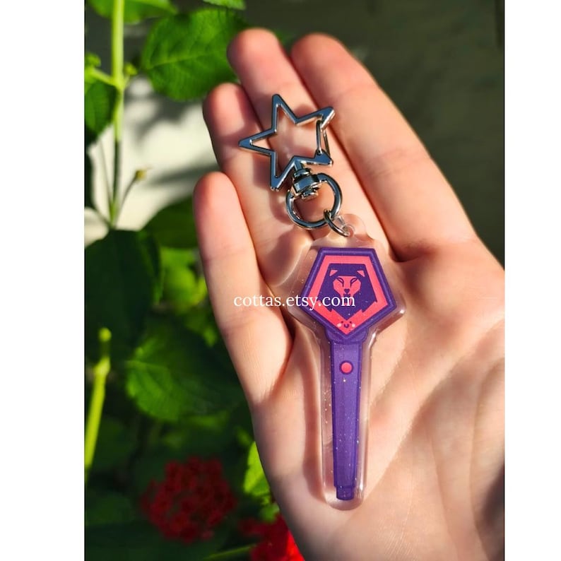 Kpop Demon Hunters | Portachiavi con luce a LED dei Saja Boys - Etsy Italia