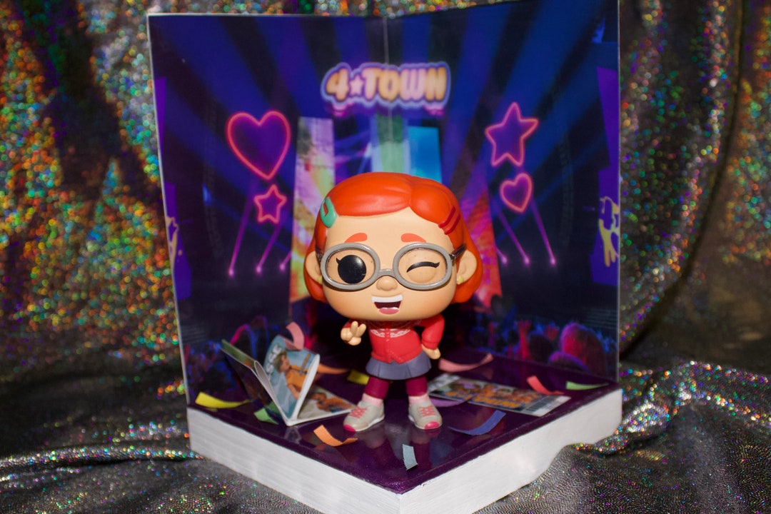 Turning Red Funko Centerpiece - Etsy