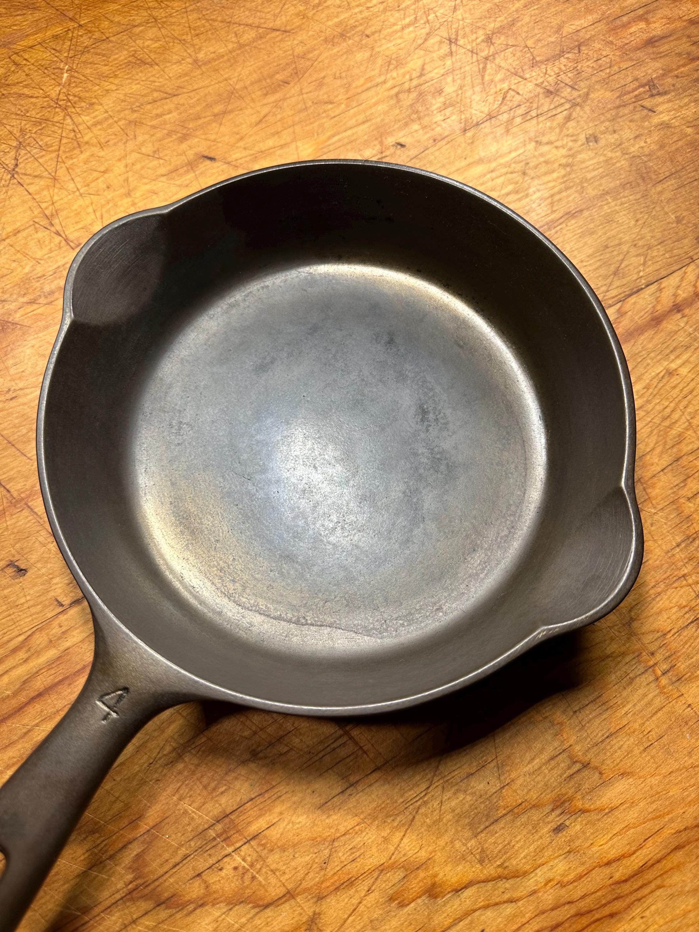 Griswold #4 702 A Small Block Logo Cast Iron Skillet W/ Grooved Handle ...