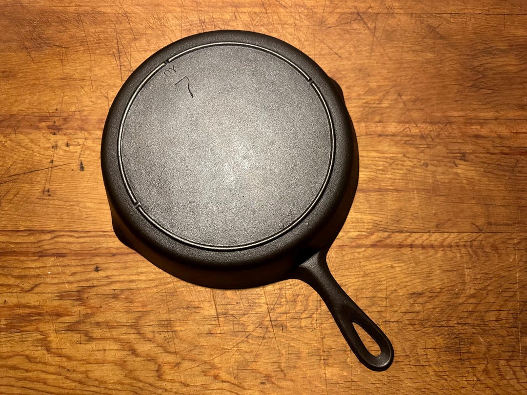 Vintage/antique Triple / Three Notch Lodge 7 Cast Iron Skillet ...
