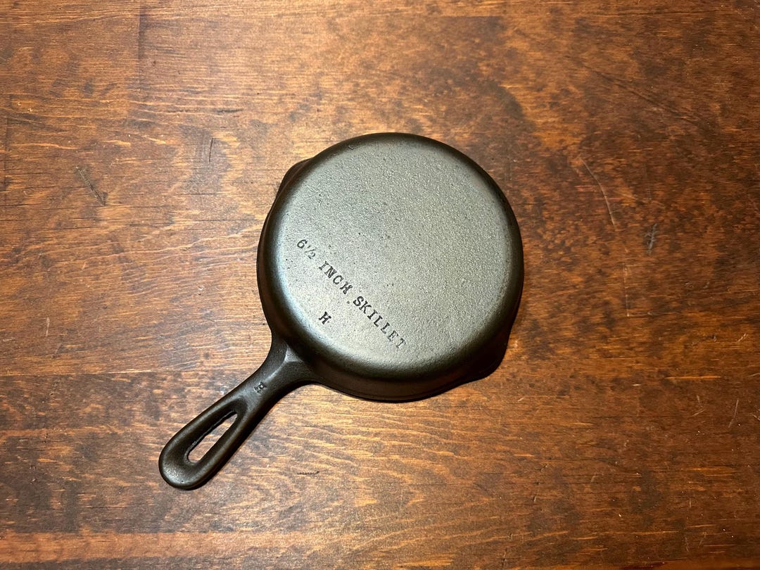 Unmarked Wagner 3 Smooth-bottom Cast Iron Skillet (sits Flat, Excellent ...