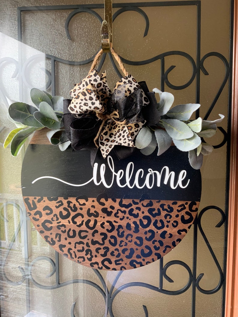 Leopard Welcome Round Door Hanger - Etsy