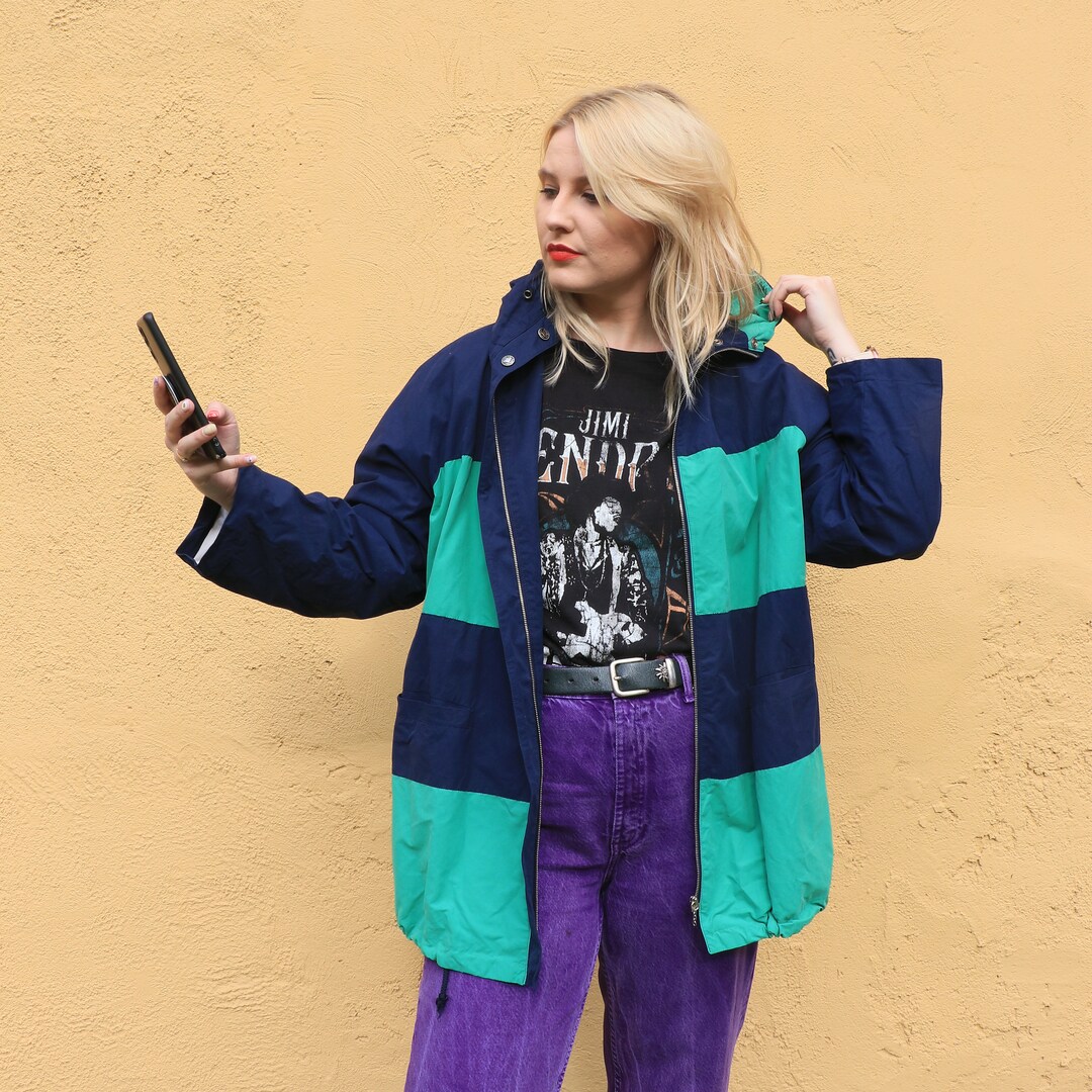 90s Vintage Italian Oversized Hooded Windbreaker Jacket IT42 M, Striped ...