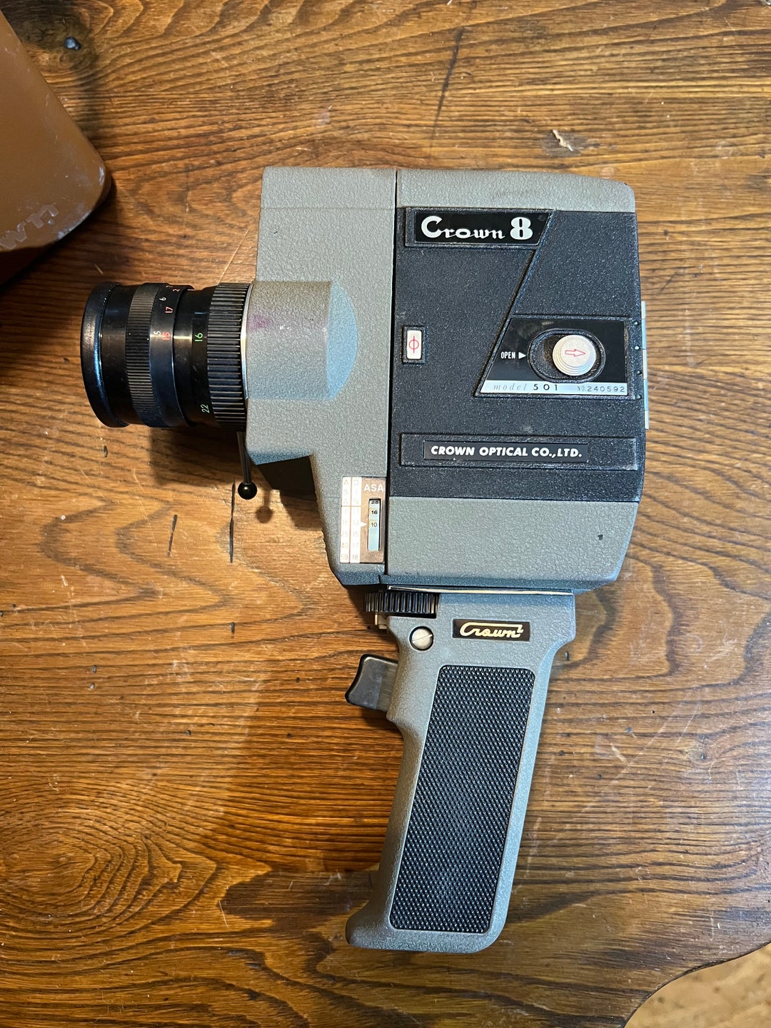 Crown 8 60s Camera - Etsy