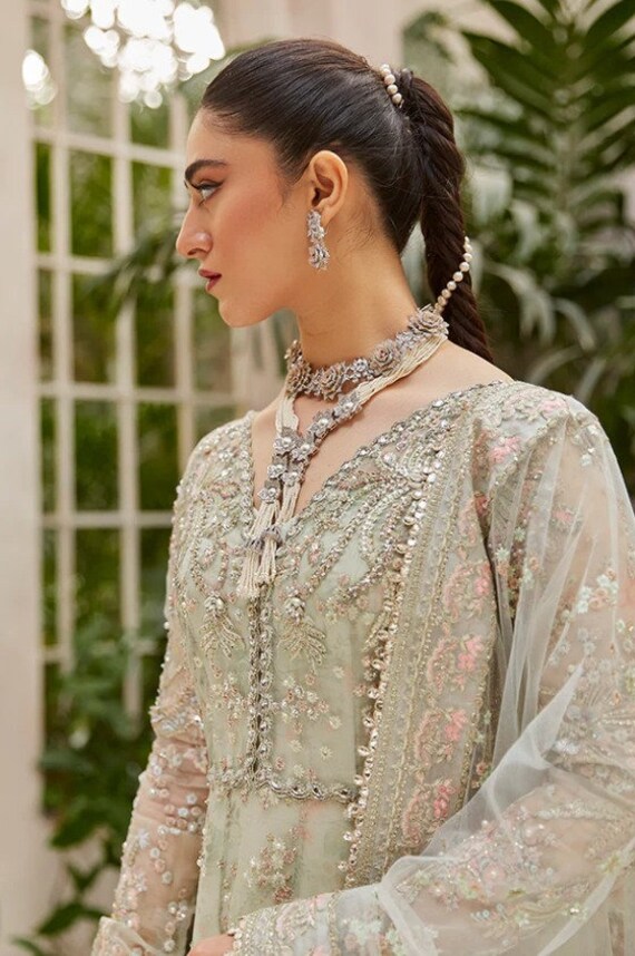 Pakistani Dulhan Dresses 2022