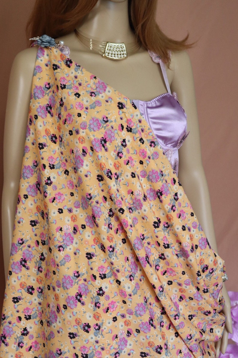 Mushanana in Peach Floral Pattern Umukenyero Umucenyero Umwitero ...