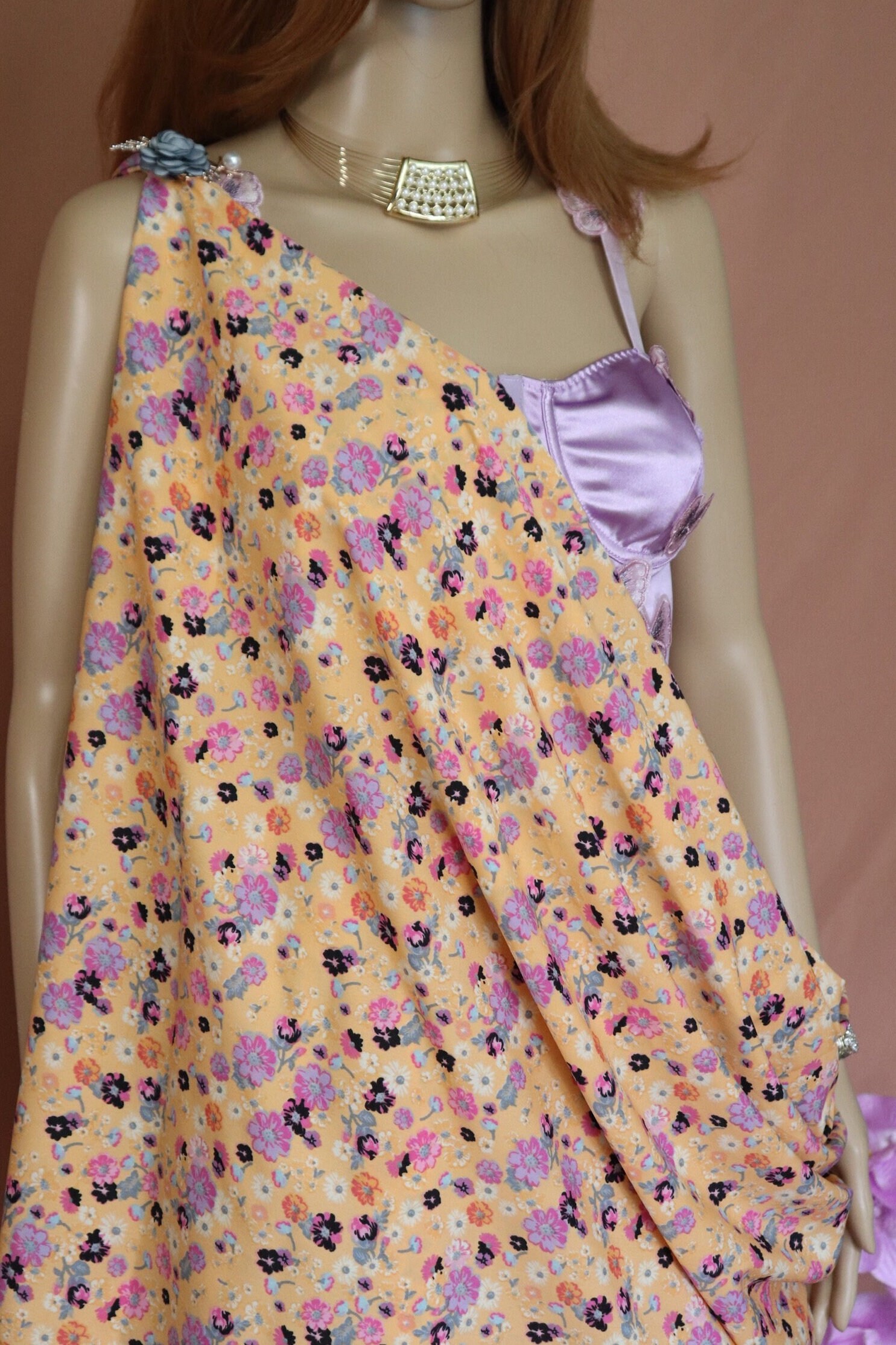 Mushanana in Peach Floral Pattern Umukenyero Umucenyero Umwitero ...