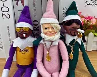 Snoop And Martha Elf On The Shelf