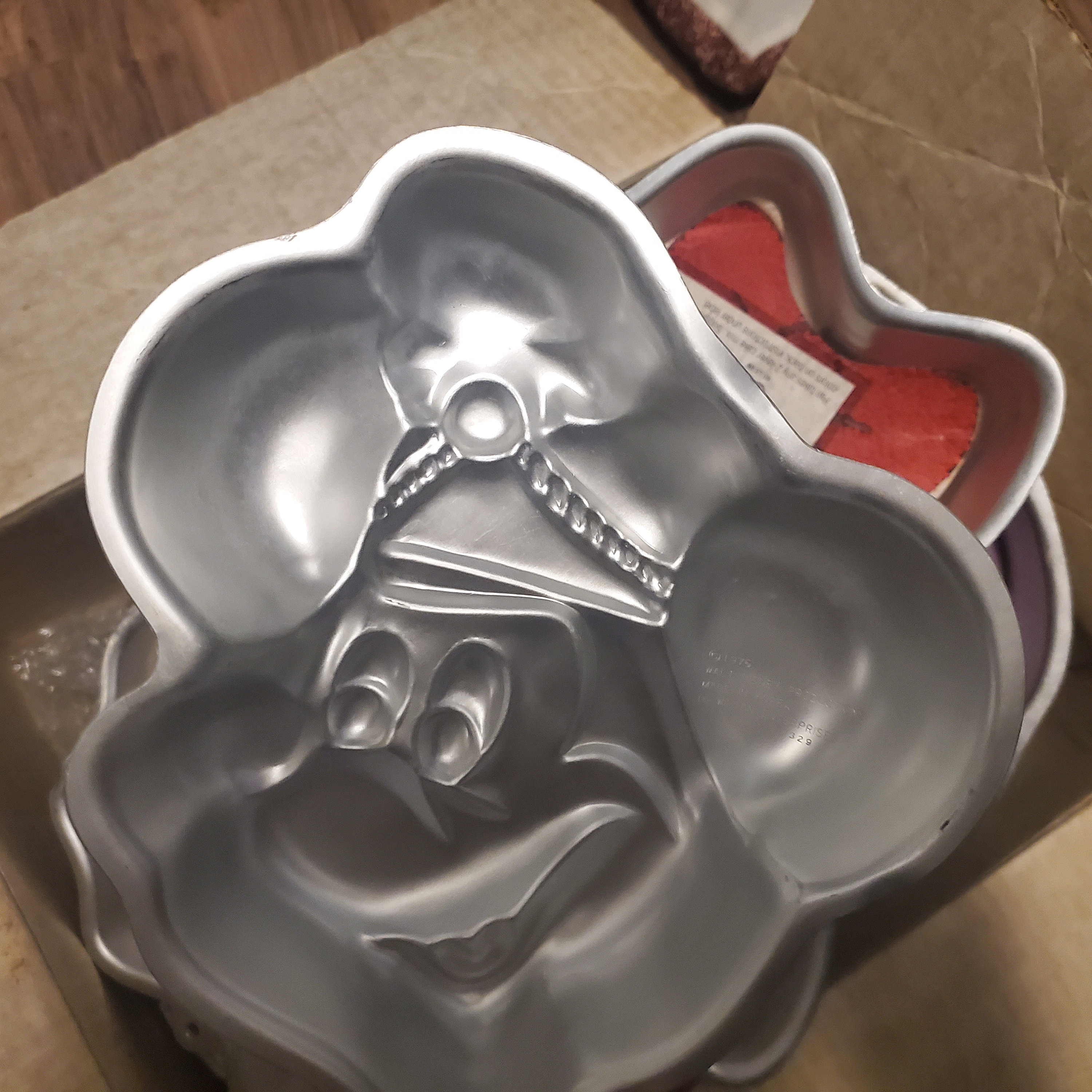 Wilton Pans Yoshi