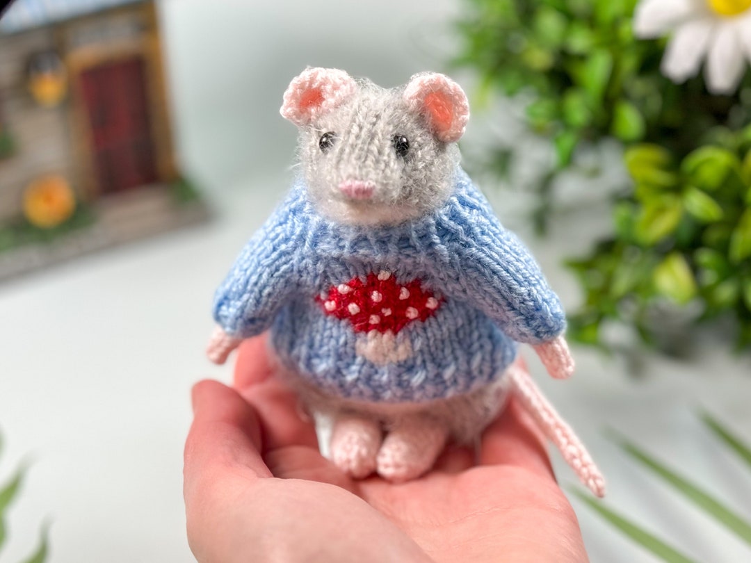 Knitted Realistic Mouse in a Sweater, 3.5 Inches, Pocket Mouse, Small ...