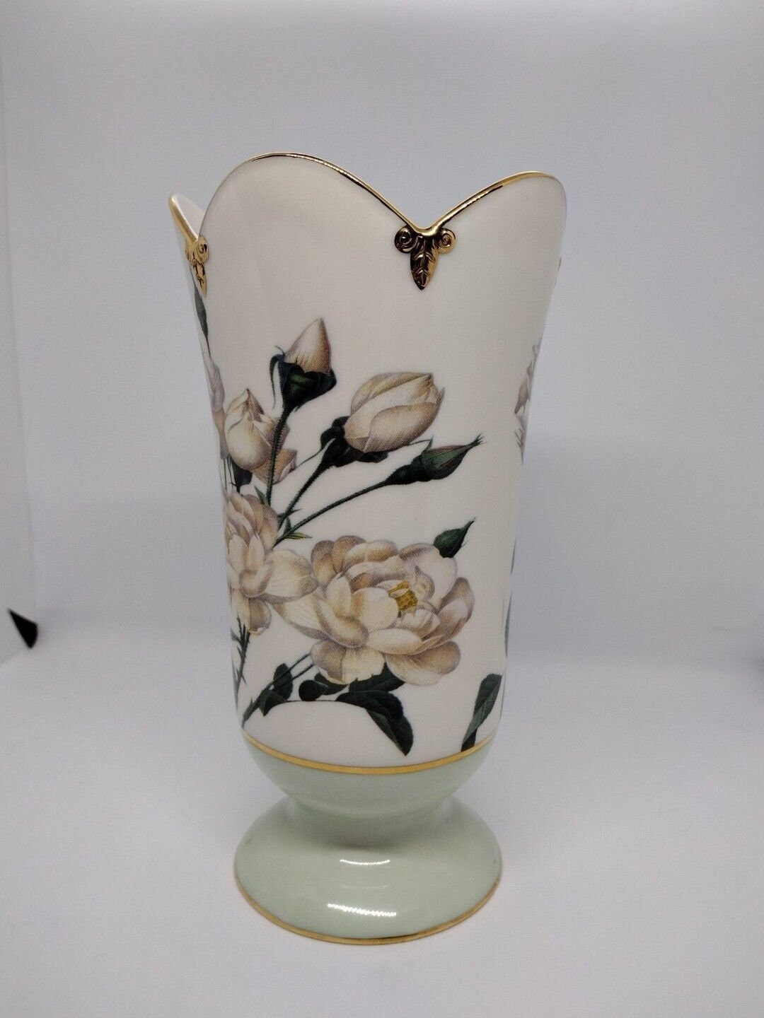 Smithsonian Collection Pedestal Vase by Goebel White Rose With Gold ...