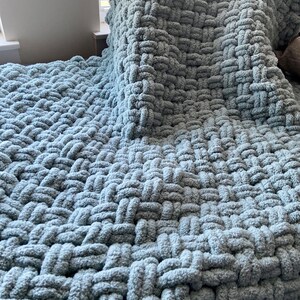 Cozy Criss Cross Stitch Chunky Knit Throw: Textured Basket Weave ...