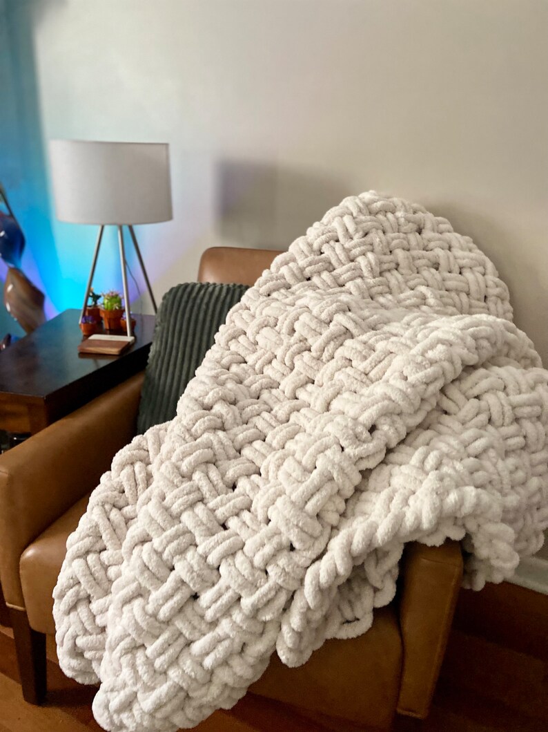 Cozy Criss Cross Stitch Chunky Knit Throw: Textured Basket Weave ...