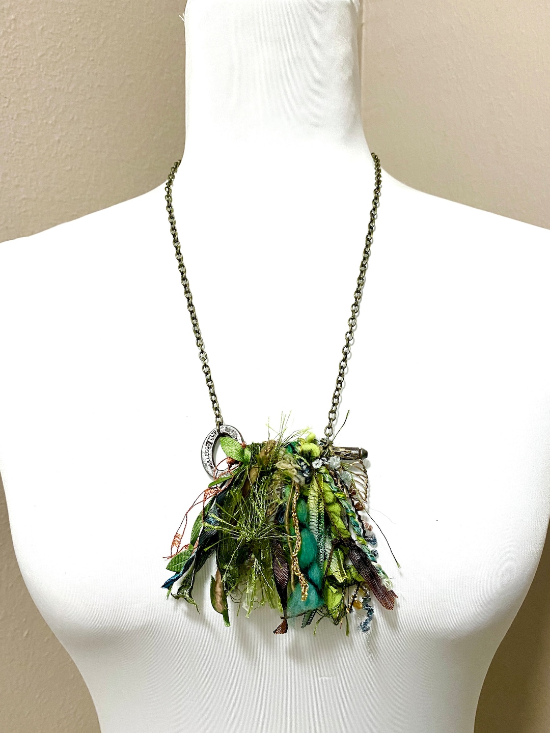 Hobbit's Glyn Vintage Skeleton Key Tassel Necklace mixed Media ...