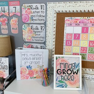 Floral and Shiplap Classroom Decor Bundle - Etsy