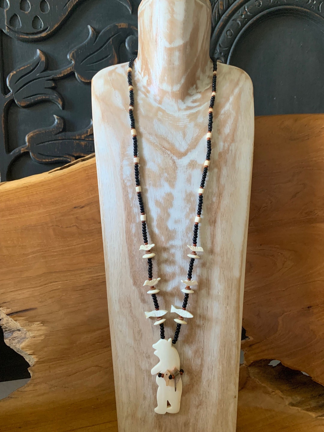 Vintage Carved Fetish,fetish Necklace,eskimo Bone Necklace,jewelry,zuni ...