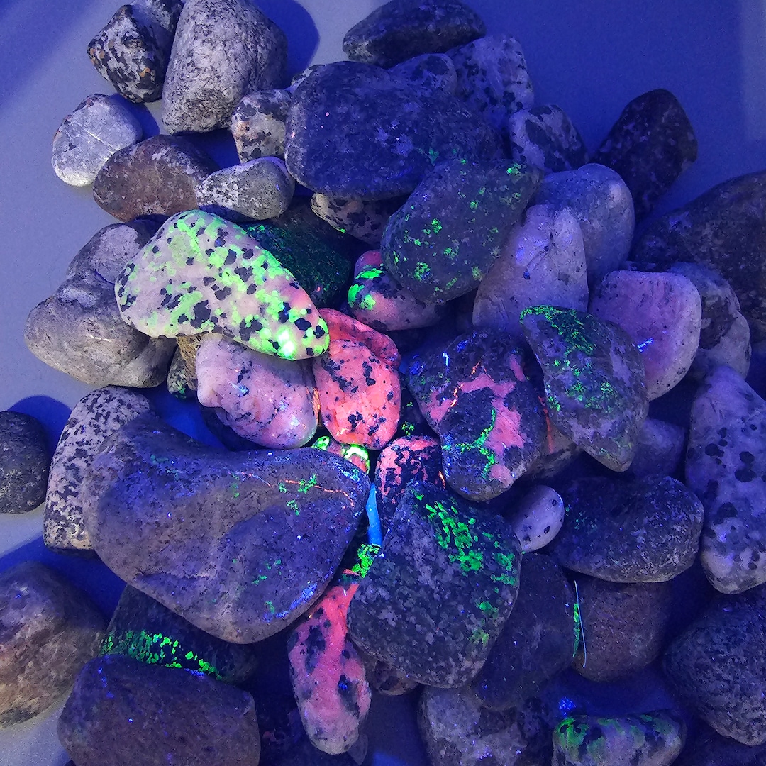 UV Reactive Willemite With Franklinite, Franklin Mine, New Jersey - Etsy