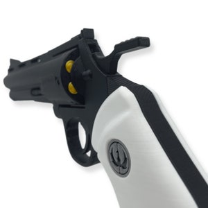 Team Fortress 2 Spy Revolver Replica | 3D Printed Life Size Team ...