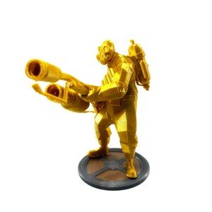 Team Fortress 2 Pyro Figurine 3D Printed Low Poly TF2 Pyro Desktop ...