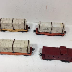 Lionel Train Set 8042 With 4 Freight Cars 0 Scale - Etsy