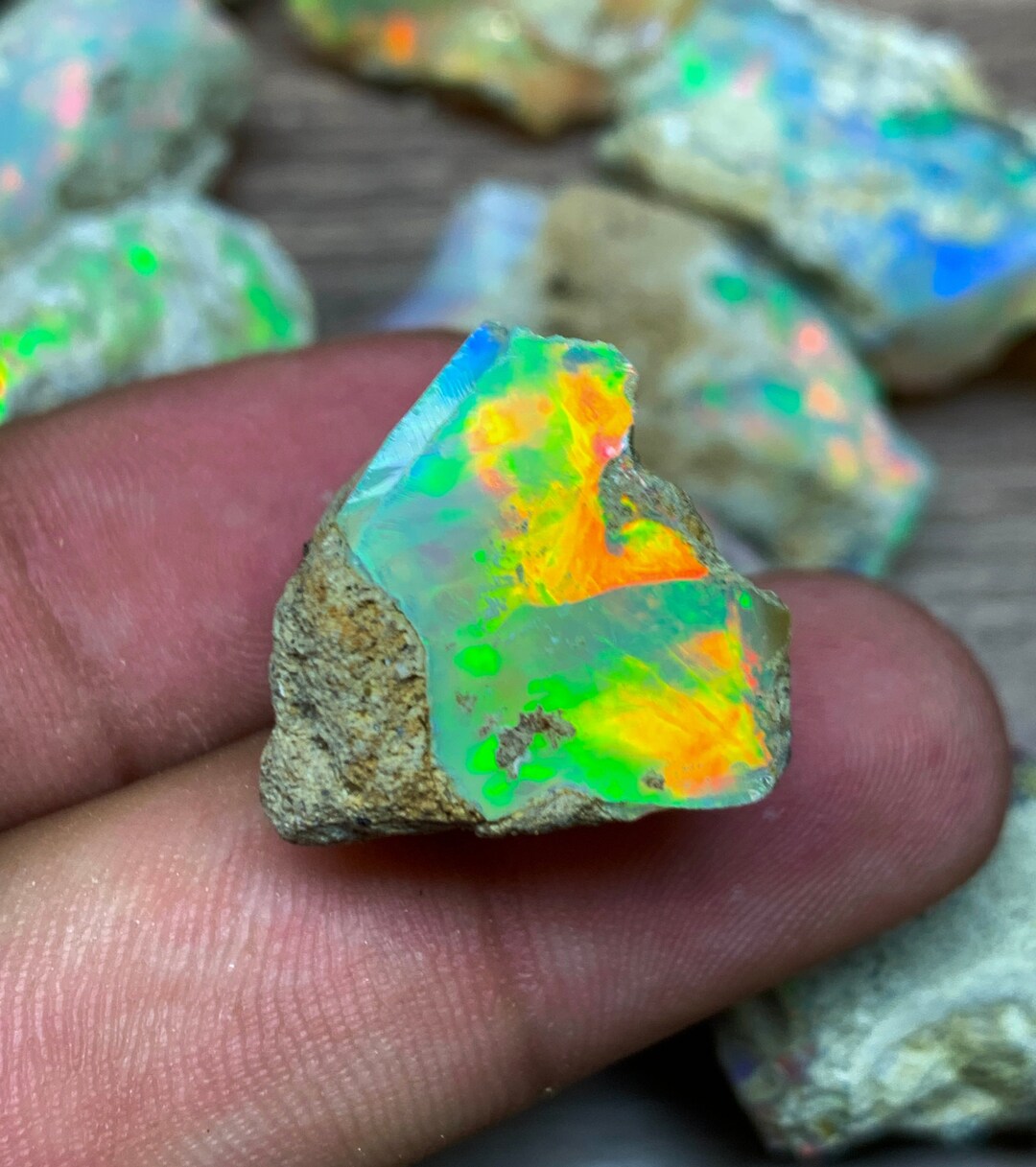 20cts Strong Flashes Ethiopian Welo Opal Rough for Cutting and ...