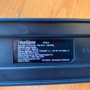 Realtone - AM/FM, Clock Radio Green Backlight - Model RT212-B-A ...