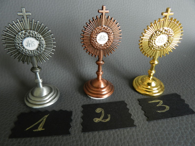 Monstrance Holy Sacrament Jesus Miniature, Holy Eucharist Host ...
