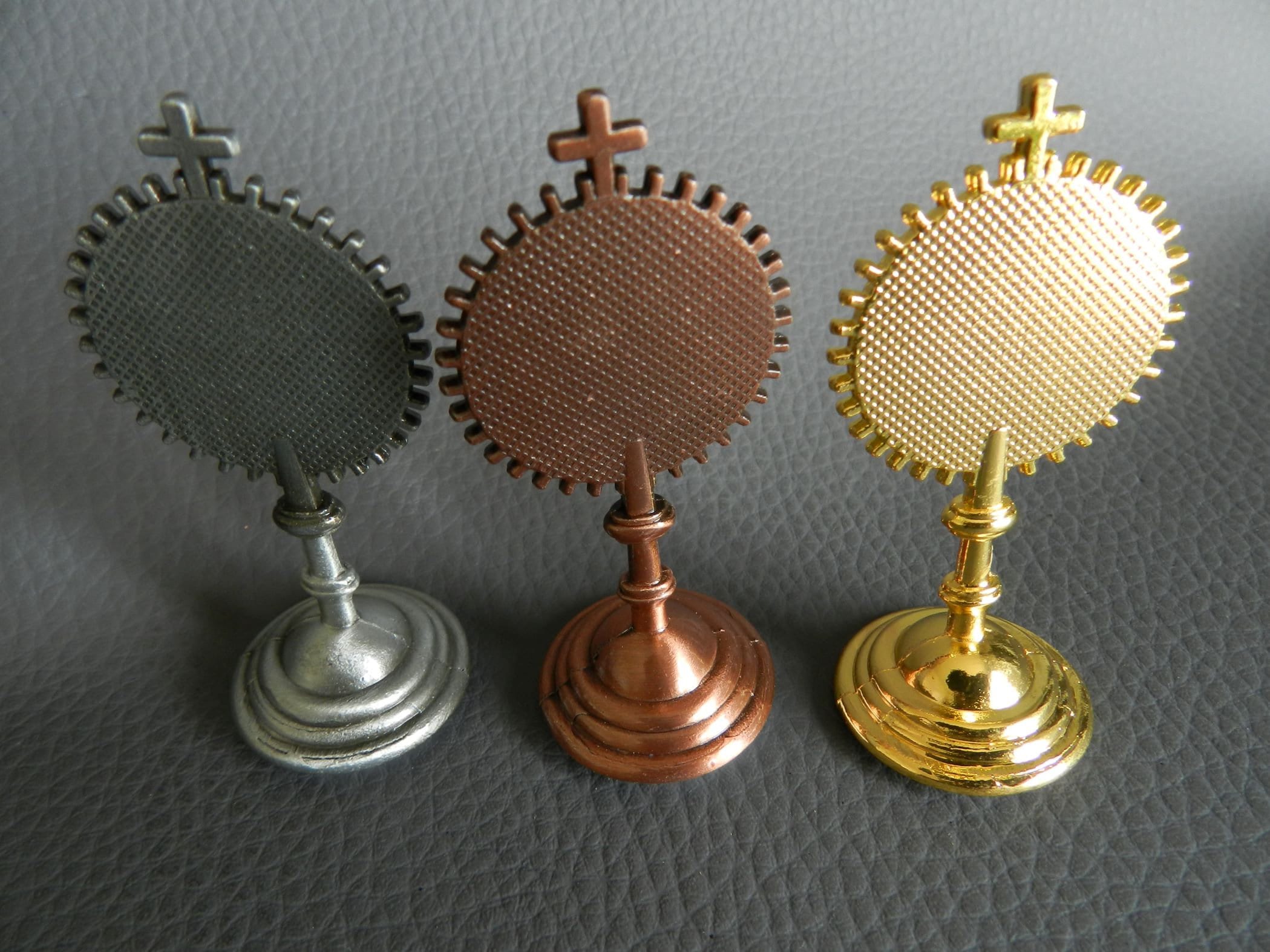 Monstrance Holy Sacrament Jesus Miniature, Holy Eucharist Host ...