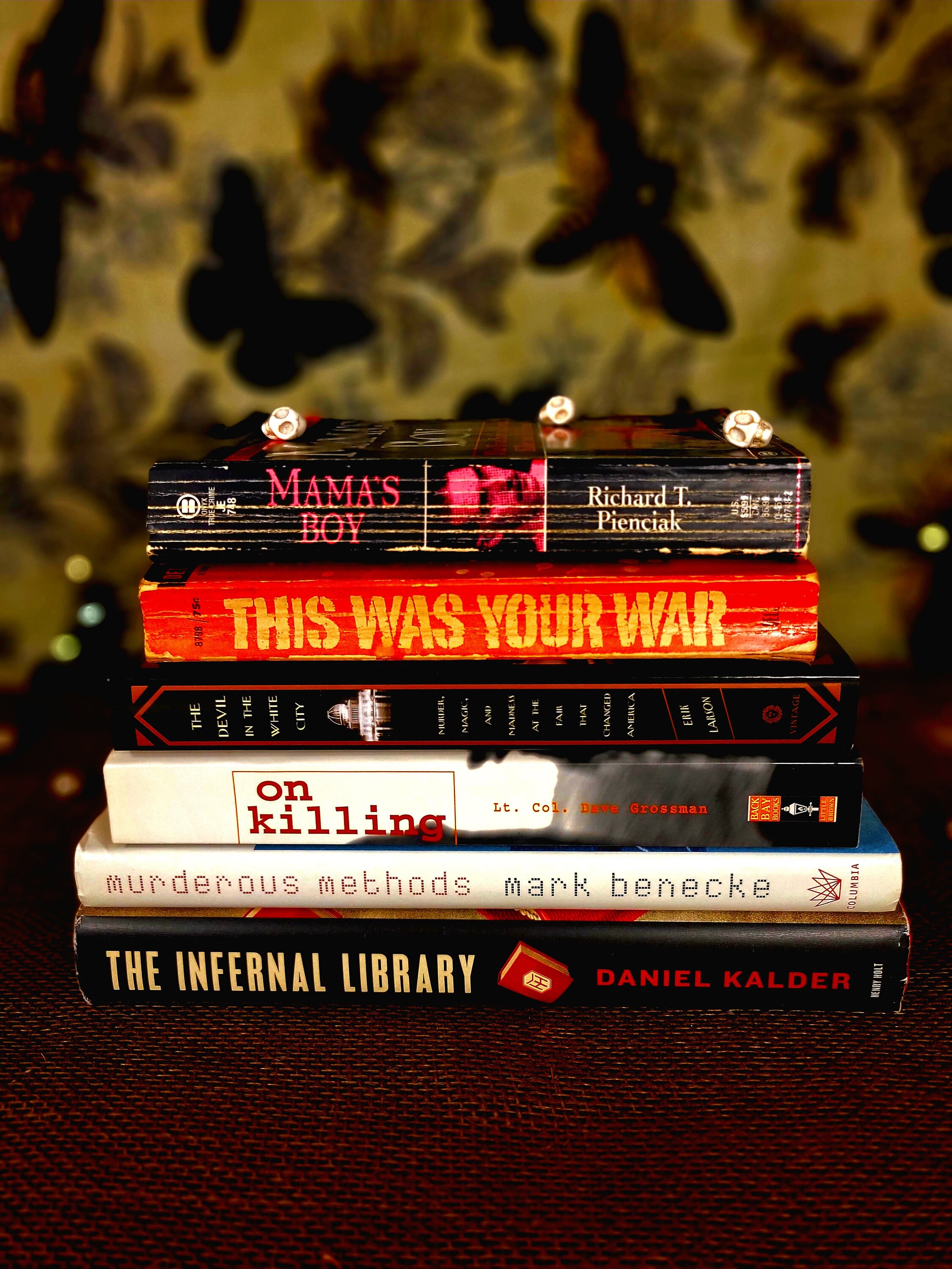 Books Vintage TRUE CRIME Violence WAR Serial Killers Crime Junkie Book ...