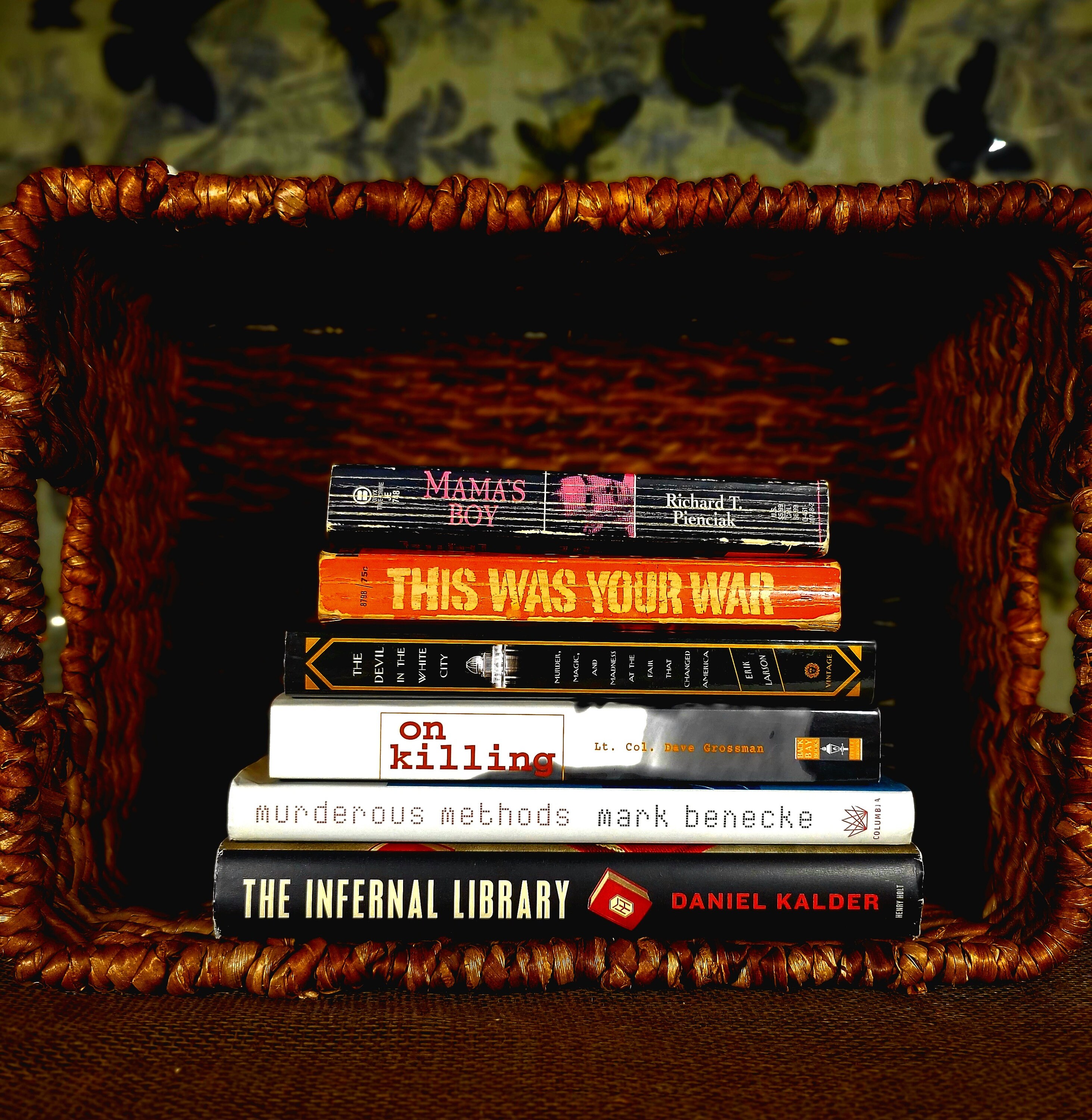 Books Vintage TRUE CRIME Violence WAR Serial Killers Crime Junkie Book ...