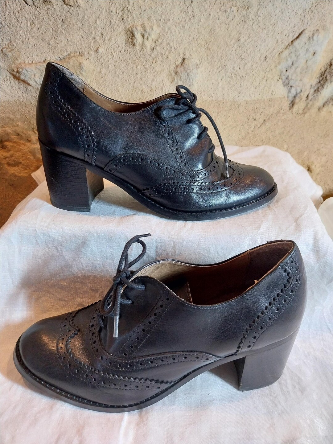 Black Leather Oxford BROGUES, Block Heel, Round Toe With Lace up ~ in ...