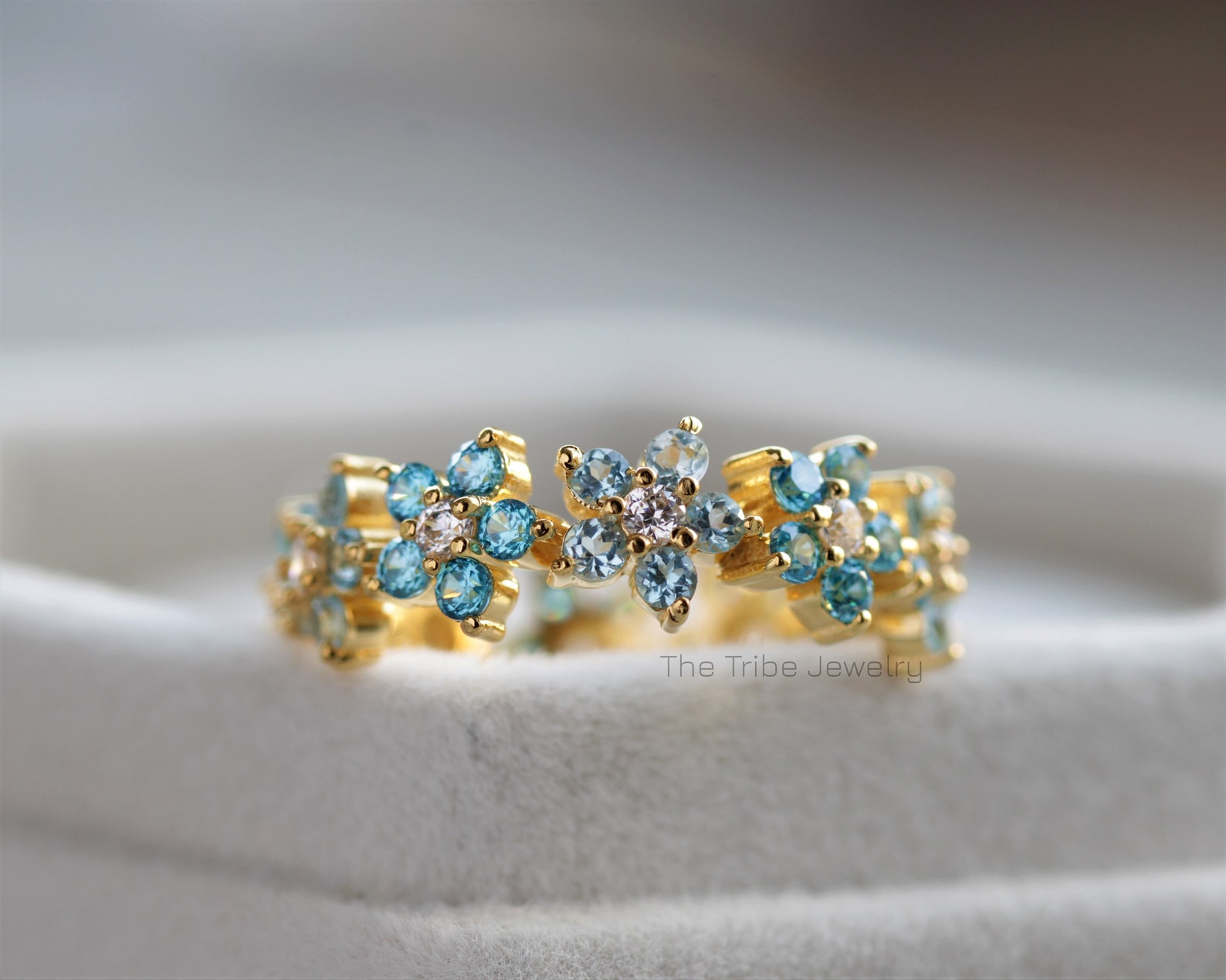 14k Gold Sapphire Flower Eternity Band: Nature Inspired Wedding Ring - Etsy
