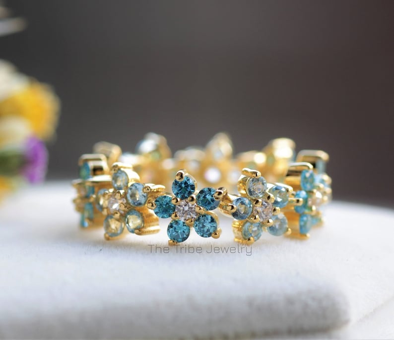 14k Gold Sapphire Flower Eternity Band: Nature Inspired Wedding Ring - Etsy