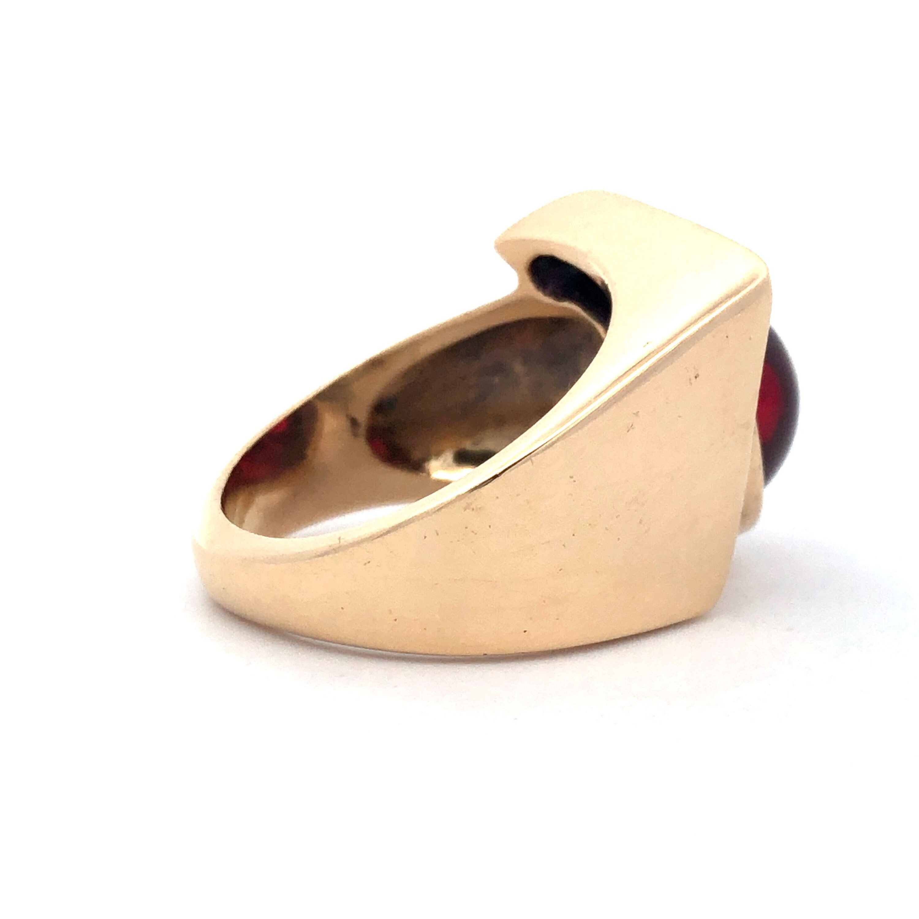 Vintage 1970s Asymmetrical Synthetic Ruby Cabochon Ring in 14kt Gold - Etsy