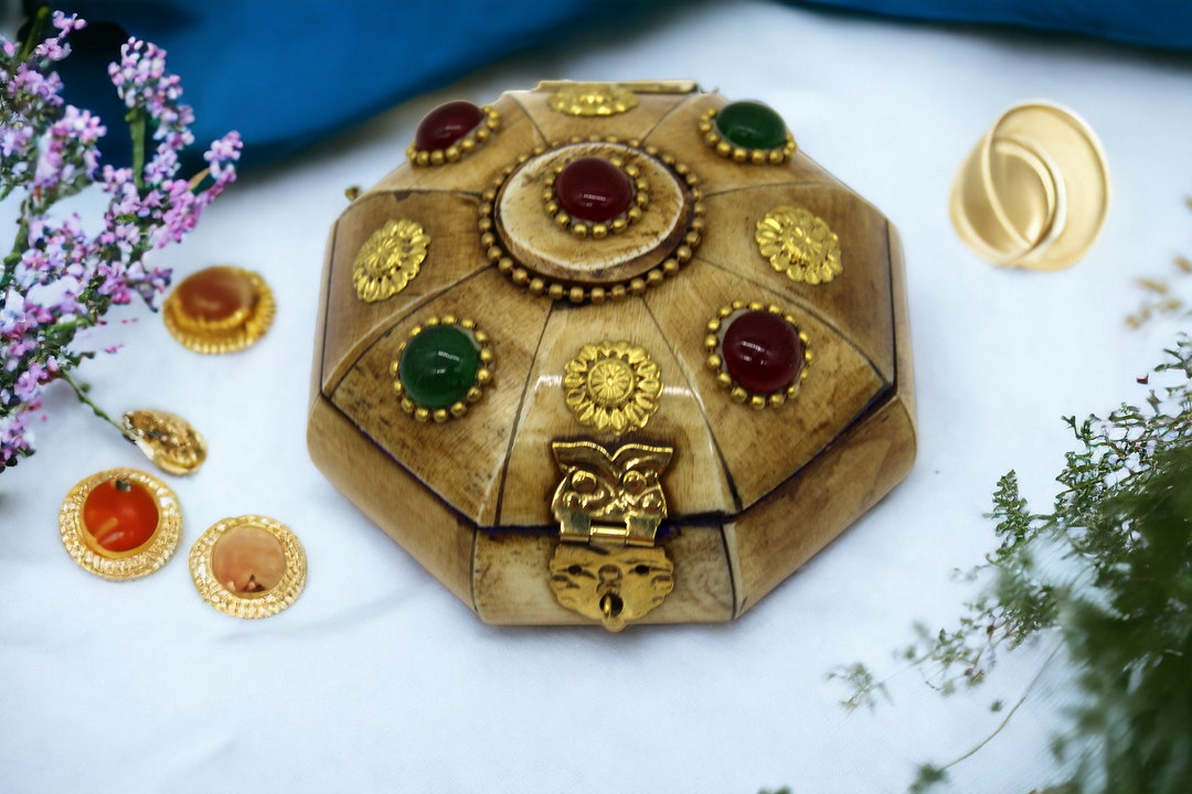 Vintage Bone Jewelry Box, Handmade Vintage Bone Box, Ring Box, Keepsake ...