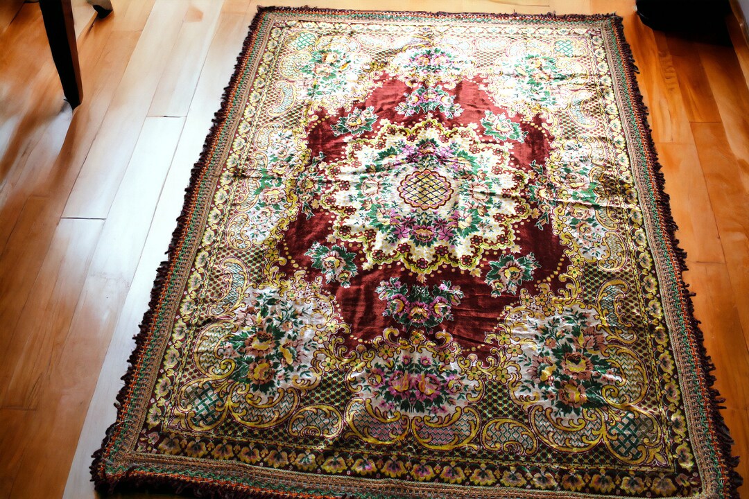 Vintage Velvet Rug, Christmas Gift Velvet Vintage Bedspread and ...