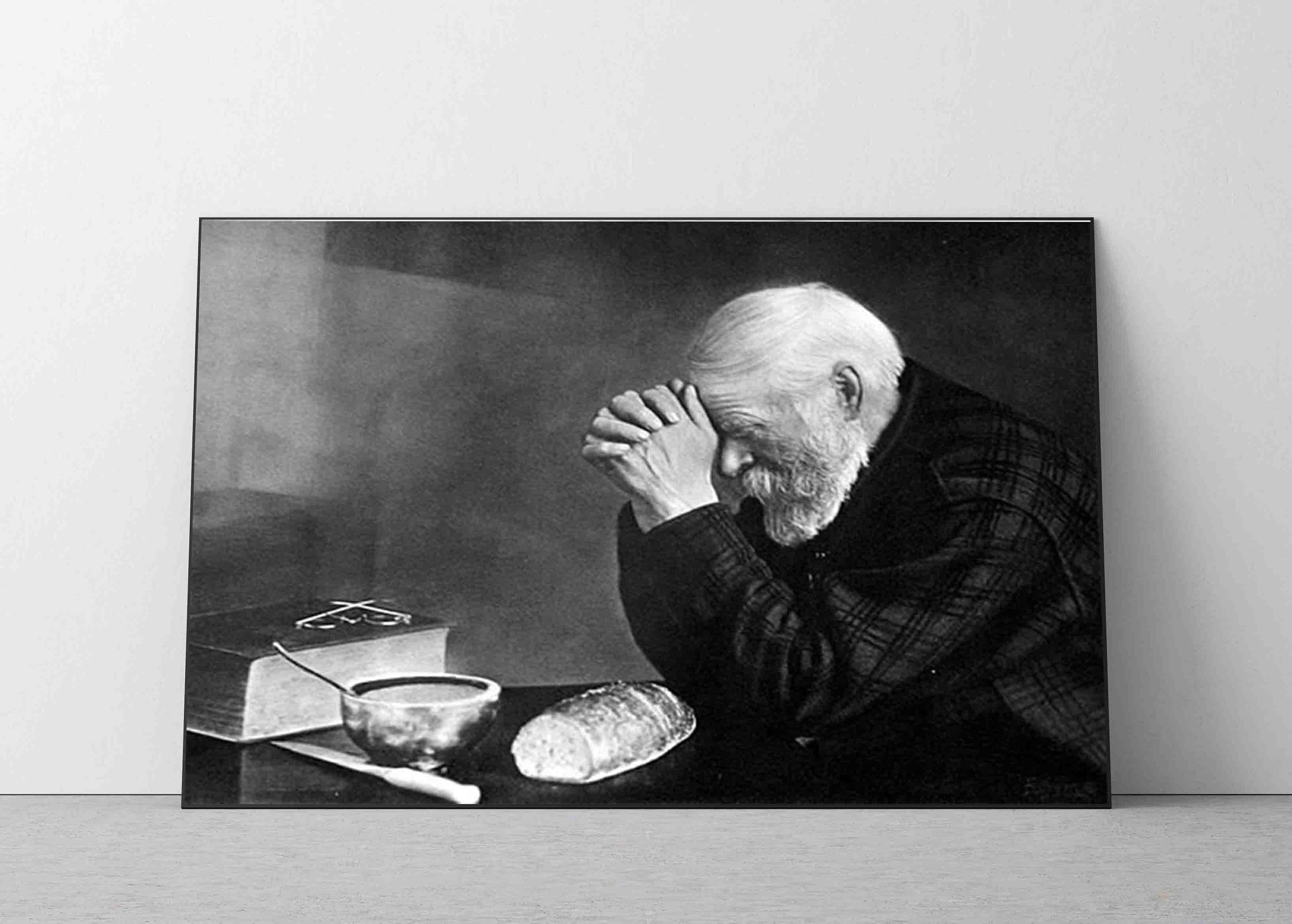 Eric Enstrom Grace Man Praying Over Bread Print Colour Black - Etsy