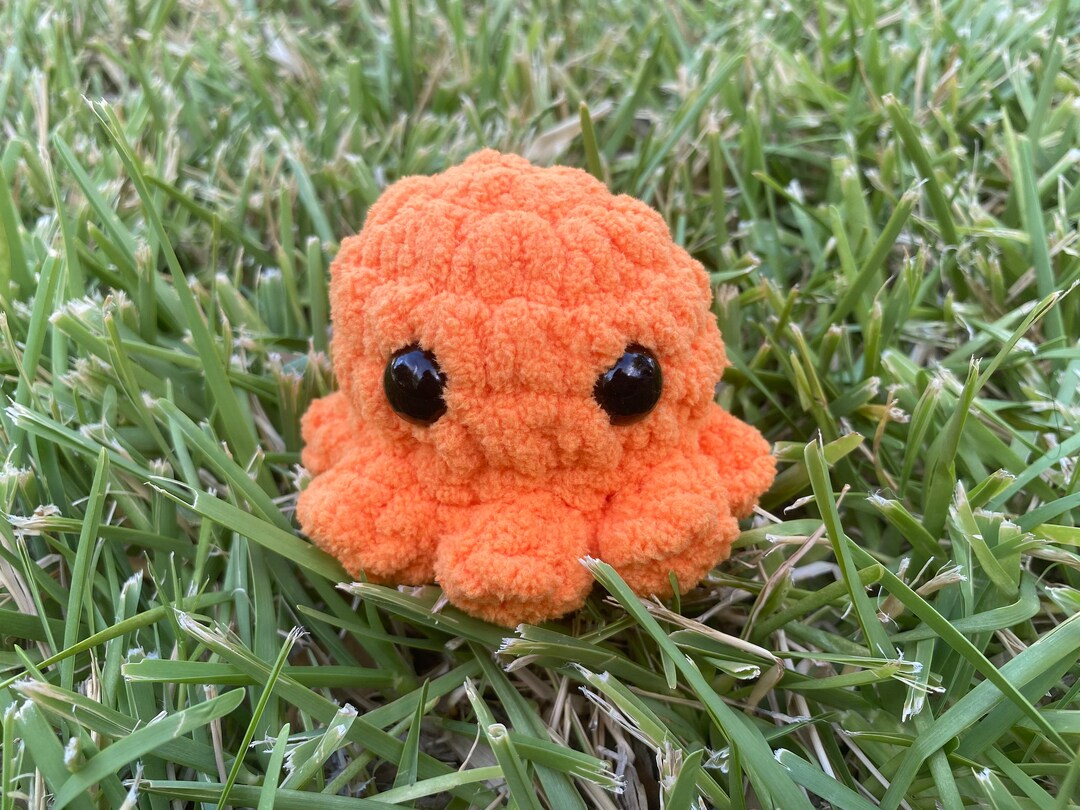 Octopus Handmade Crochet Amigurumi Mini Fluffy Octopi Blanket Yarn ...